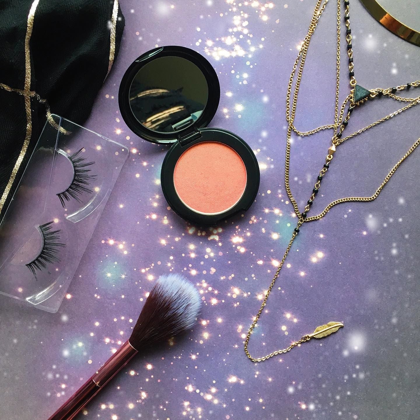 How to Apply Powder Blush – Elizabeth Mott